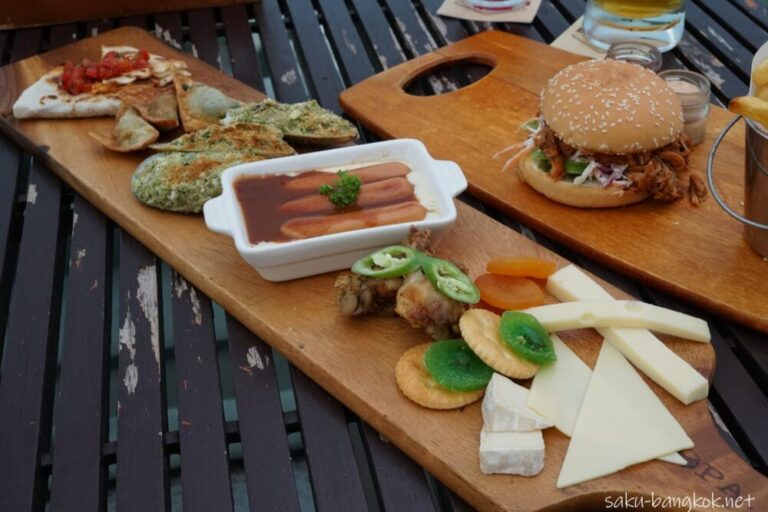 【Brewski（ブリュースキー）】クラフトビールが豊富でご飯が美味しい。アソーク駅近くの人気ルーフトップバー｜サクのバンコク生活日記